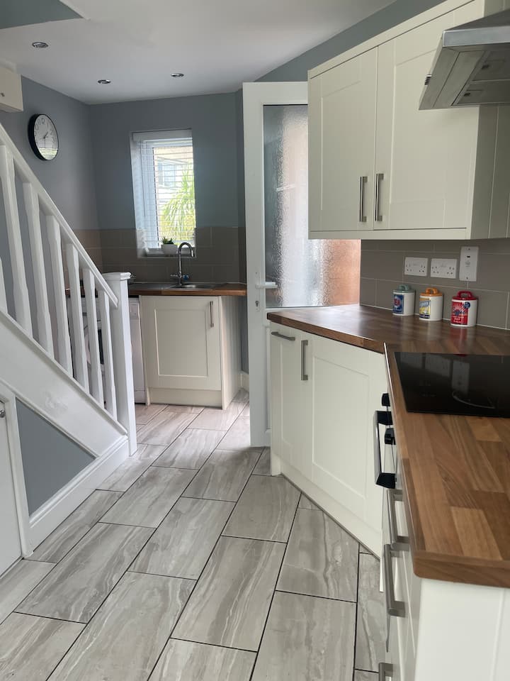 Private Annex Apartment - Northolt - Hayes