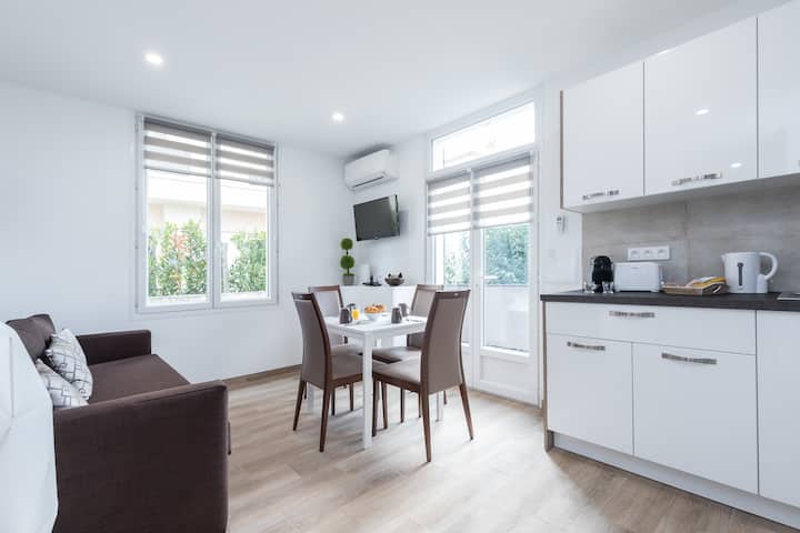 Grand Rochat 4pers Clim & Terrasse - アンティーブ