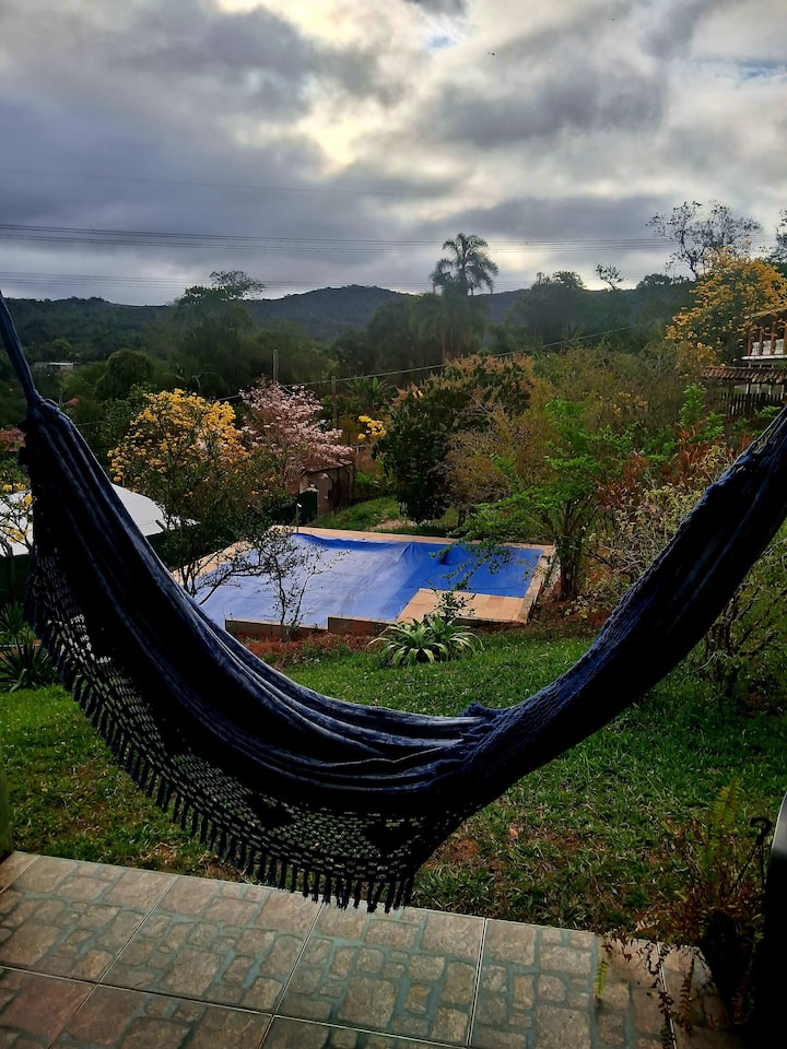 Chácara Brilho Do Sol!
Com Piscina Ampla. - Cotia