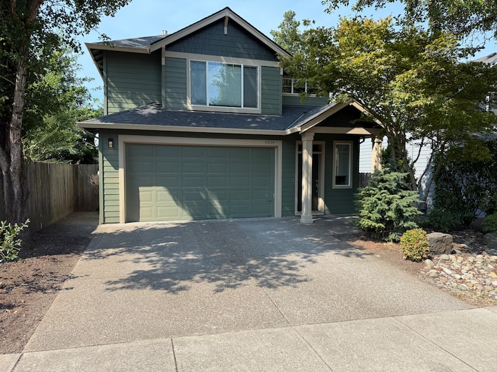Tranquil 3 Bedroom Home With Ac In Charming Tigard - Tigard, OR
