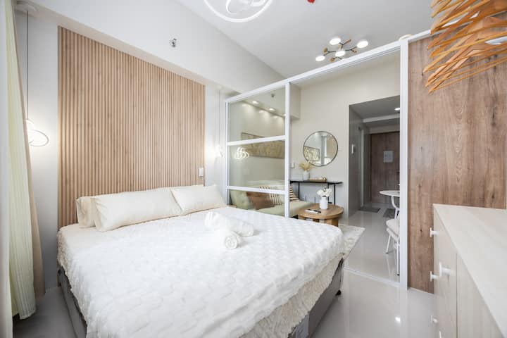 Modern Condo Near Cebu Airport W/pool & Gym Access - Lapu-Lapu City