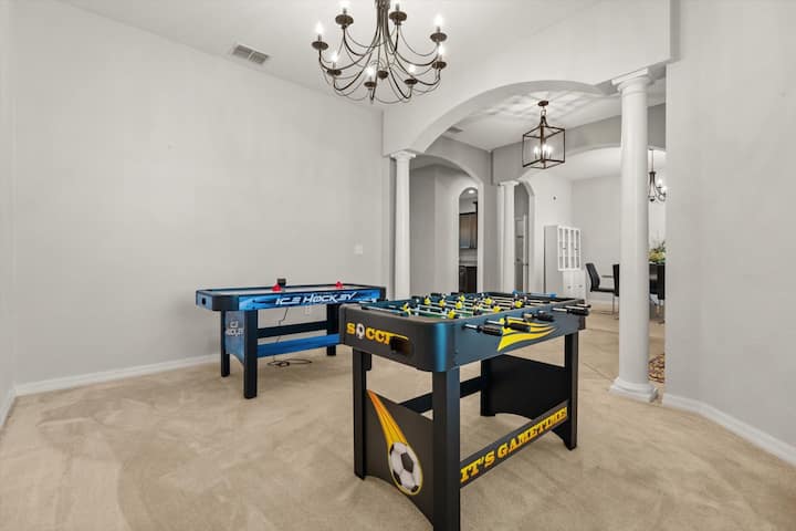 Modern Comfort: 3br Retreat W/ Game Room + Bbq - Lake Wales, FL