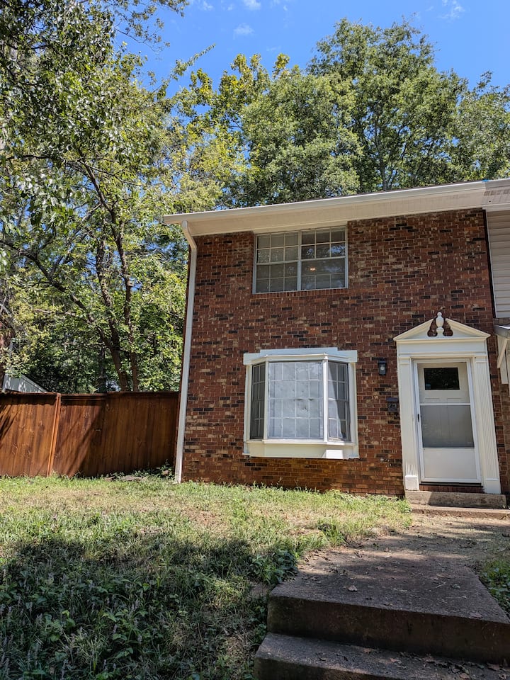Downtown Townhome - Athens, GA
