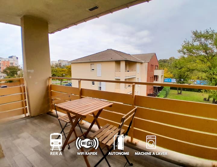 T3 Calme à 3 Min Du Rer A –2 Salles D’eau + Balcon - Achères