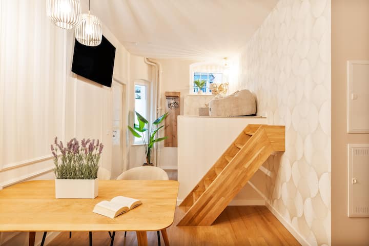 Central & Cozy Scandi-boho Apartment - Berlin