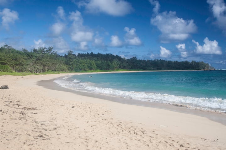 Sunrise View - Ocean Across The Street, Ac - Hauula, HI