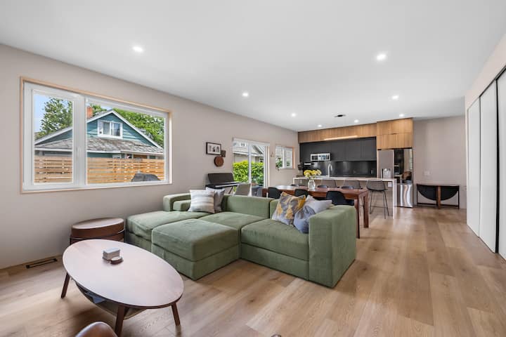 Downtown Kelowna Contemporay Living - Kelowna