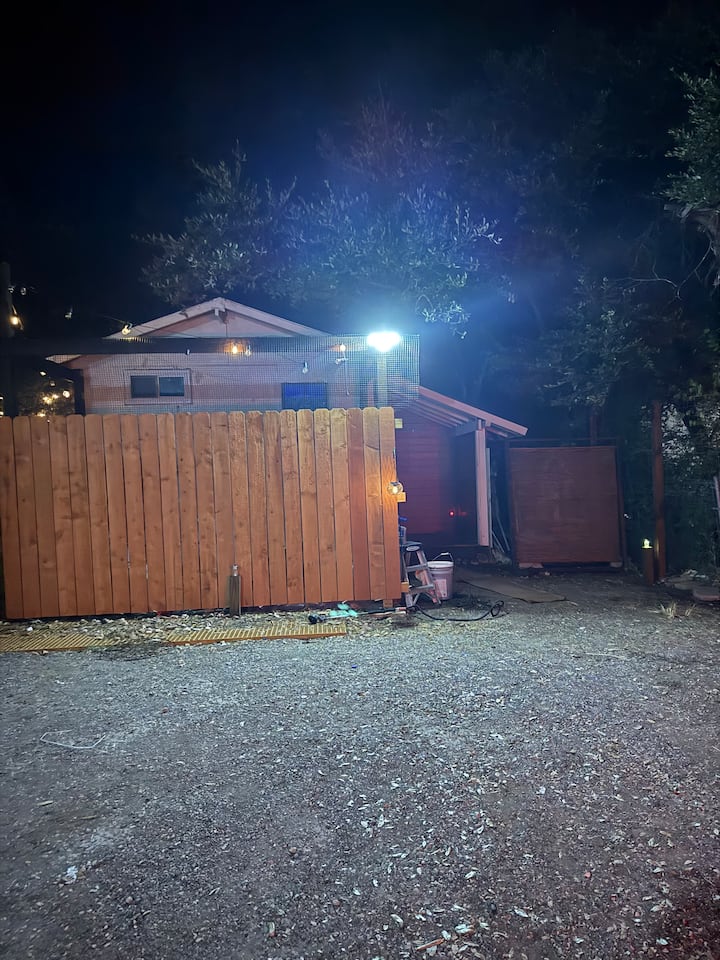 The Evergreen Cottage - Lake Travis, TX