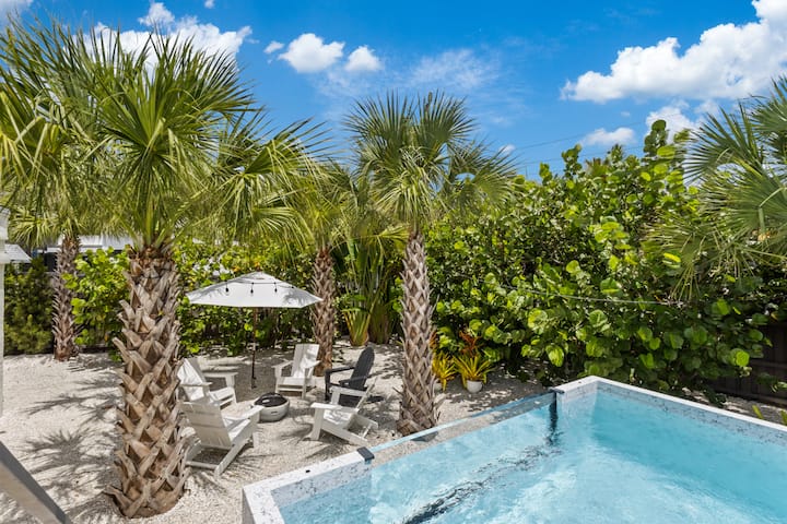 Seashell Retreat - Naples, FL