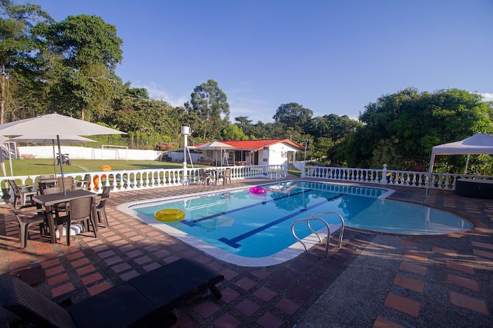 Casa De Campo Villa Aurora, Pereira Risaralda - Pereira, Colombia