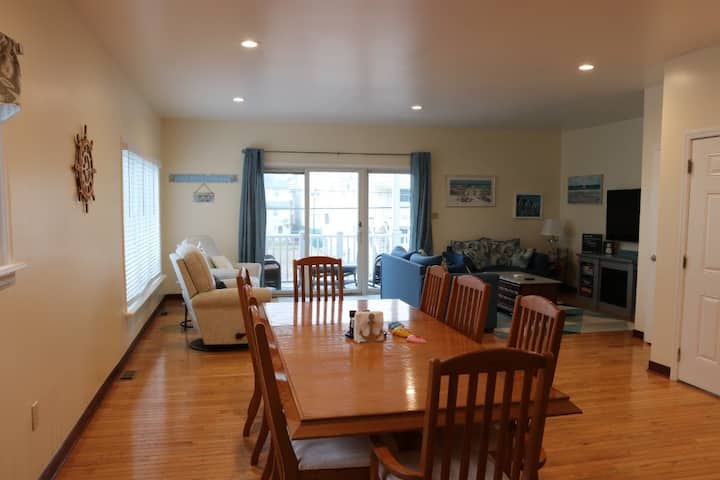 Walk To Convention/piers Sleeps 16 4bd/3ba - North Wildwood, NJ
