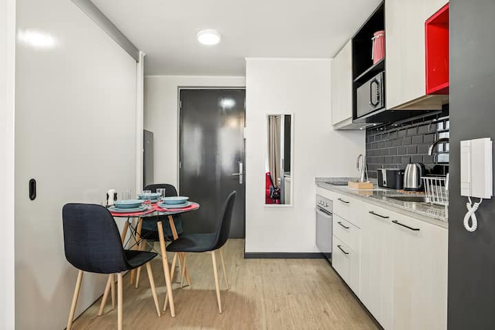 U611 / Centrico En Santiago! / Seguridad + Wifi - Santiago (Chile)