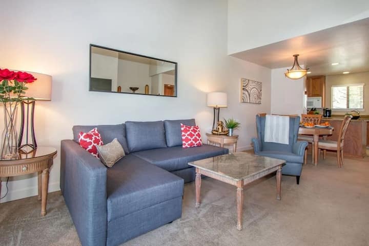 Luxury Napa Condo | Golf Views & Prime Location - Napa Valley, CA