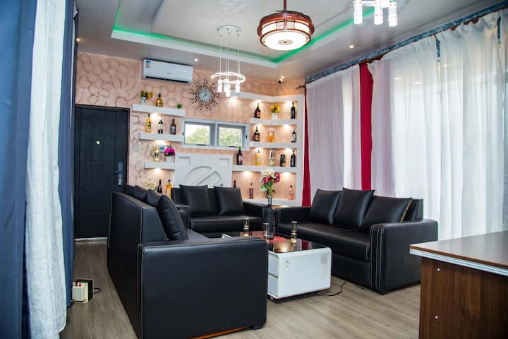 Smart Homes, Bar, Rooftop Fun
Live Bold Stay Luxe. - Ghana