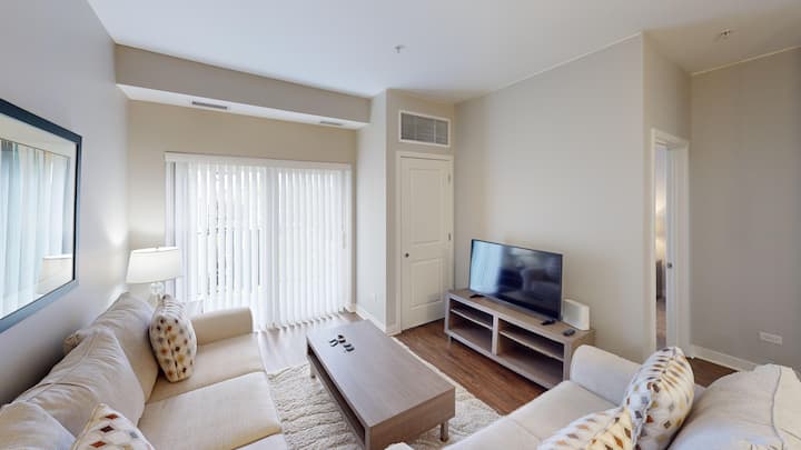 Lovely Elmhurst 2 Bed With Parking - Elmhurst, IL