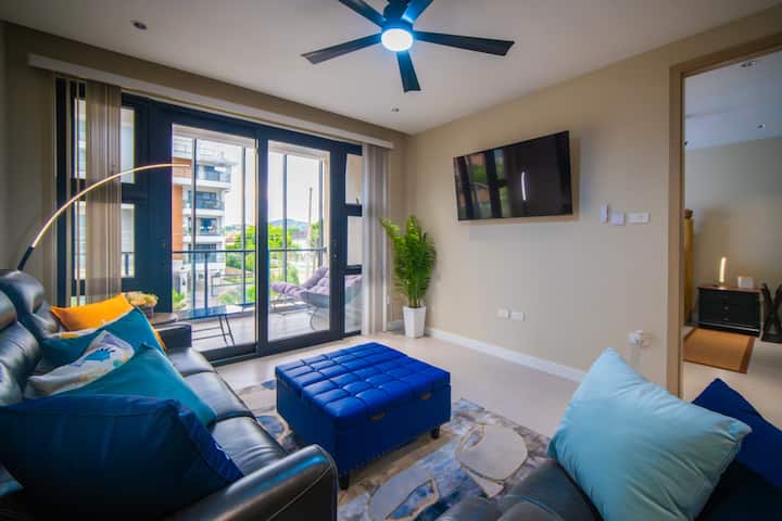 Upscale 1br W/ Balcony Views • Pool+gym + Security - Kingston