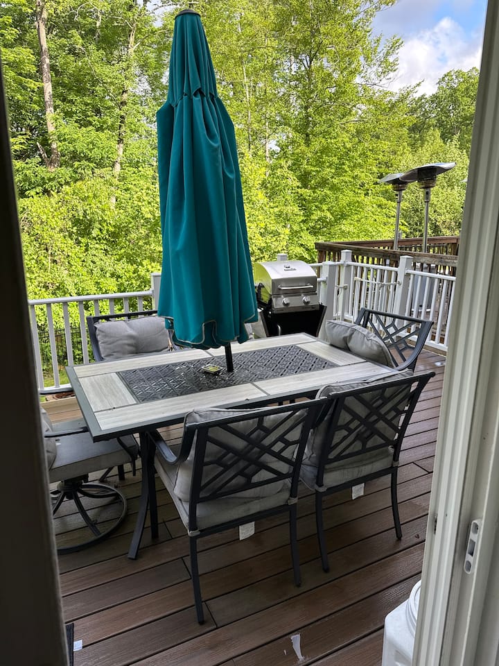 Townhome Retreat | Comfort Near Everything - Cheat Lake, WV