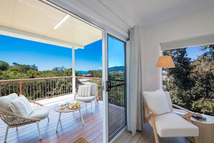 Orana Coastal Retreat - Airlie Beach
