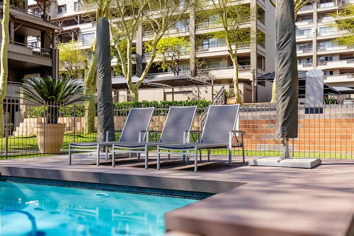 Sandton City Views | Opulent Heights Grayston - Sandton