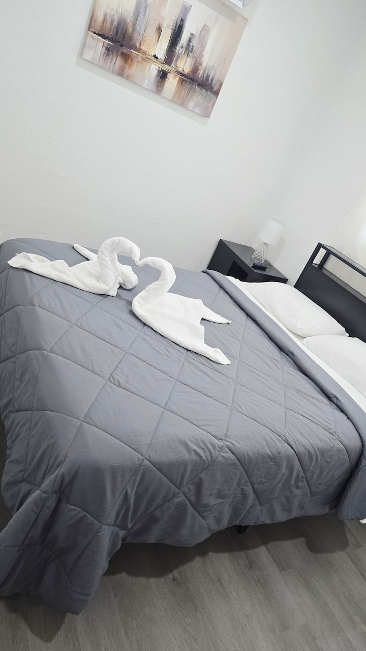 Your Home Your Stay - Lakeland, FL