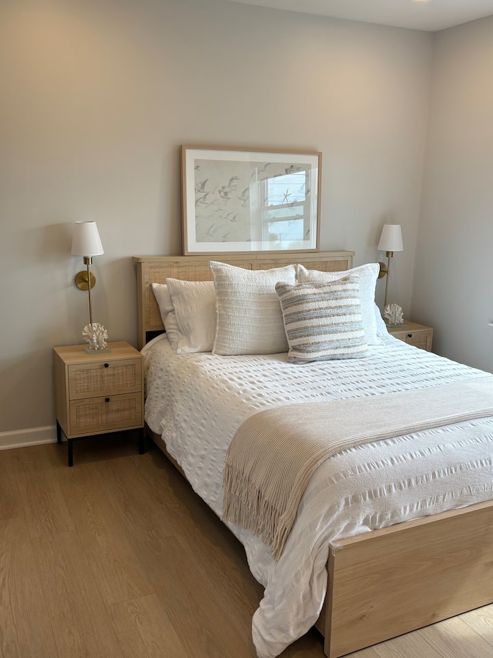 Steps To The Sand! Scarborough Beach 4bd/3ba | A/c - Narragansett, RI