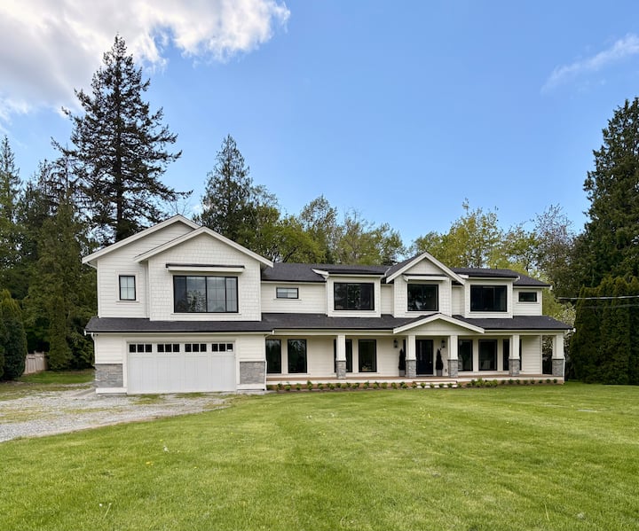 Redwood Retreat - New Private Suite On Acreage - Canada