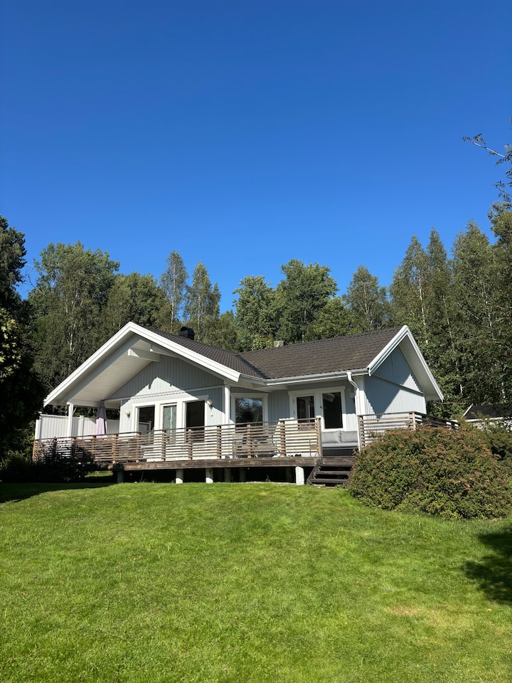 Stylish Lake House Retreat With View Over Djulö - Katrineholm