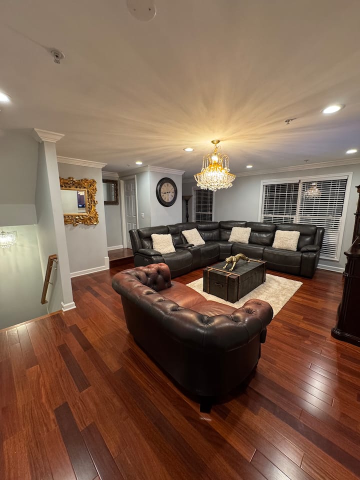 Luxury Townhouse Retreat In Primrose, Glen Burnie. - Baltimore/Washington Airport (BWI)