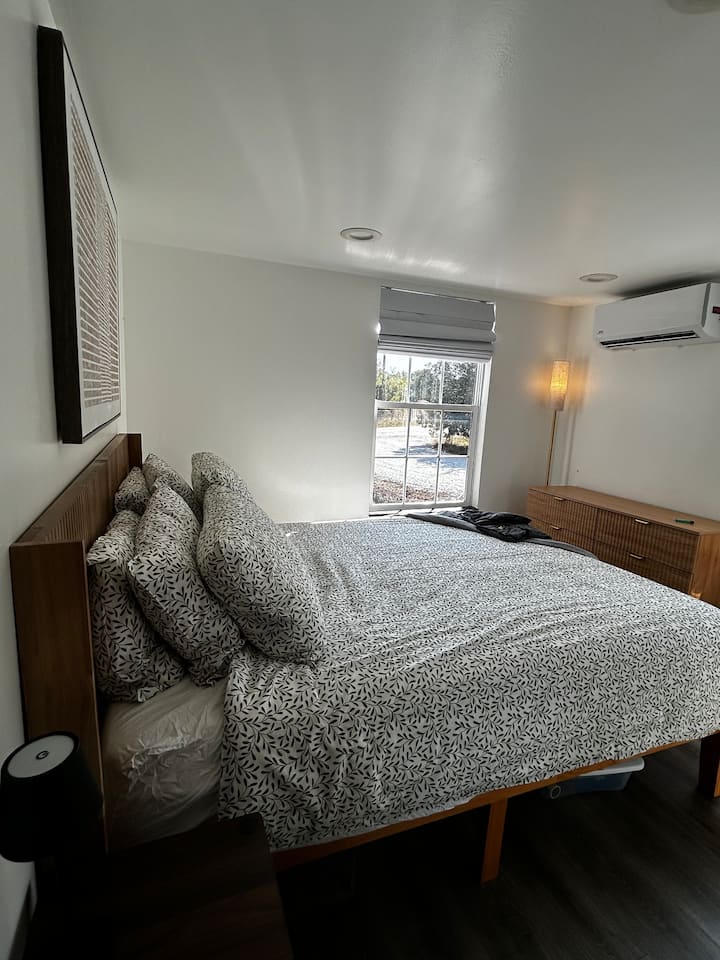 Secluded Cozy Getaway - Lake Lorraine, Poolville