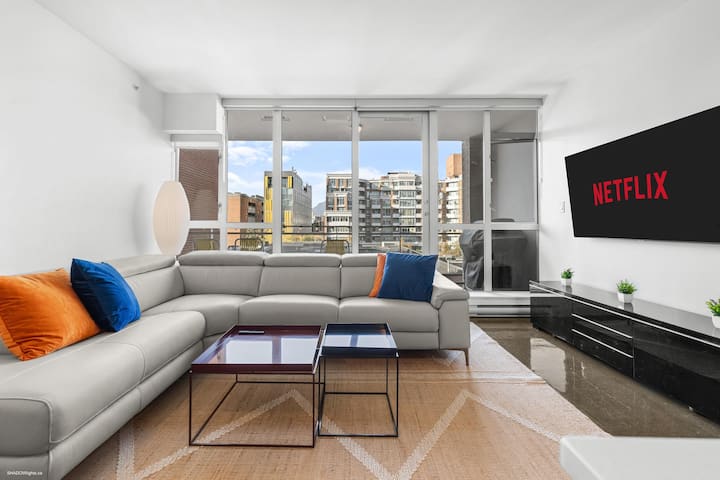Cozy 2br Suite| Dt| Near Rogers Arena & Bc Place - Canada
