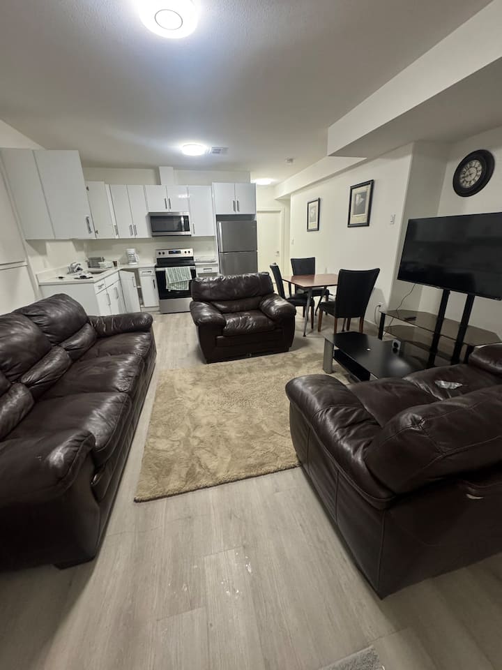 Franat Airbnb - Saskatoon