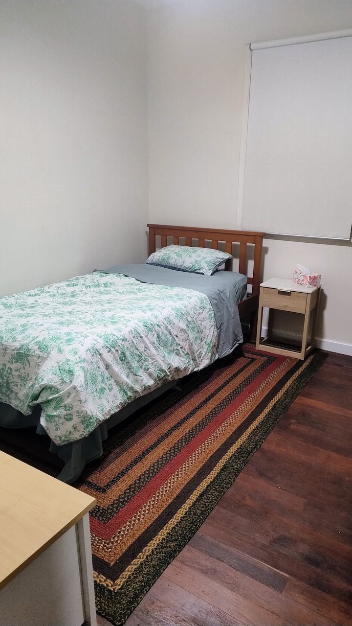 Great Location For All Your Needs - Mount Pleasant