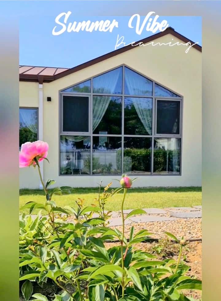 경주감성독채숙소*하루한팀*200평마당*무료자쿠지*방2개*황리단길15분*안압지*불국사6인가능 - Gyeongju-si