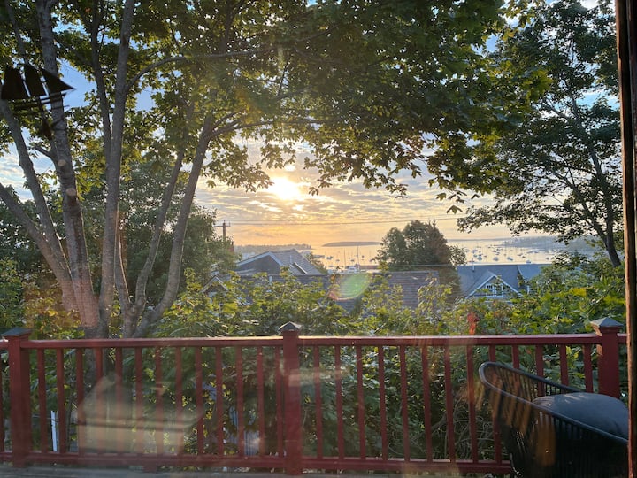 Sunrise Over Southwest - 巴港