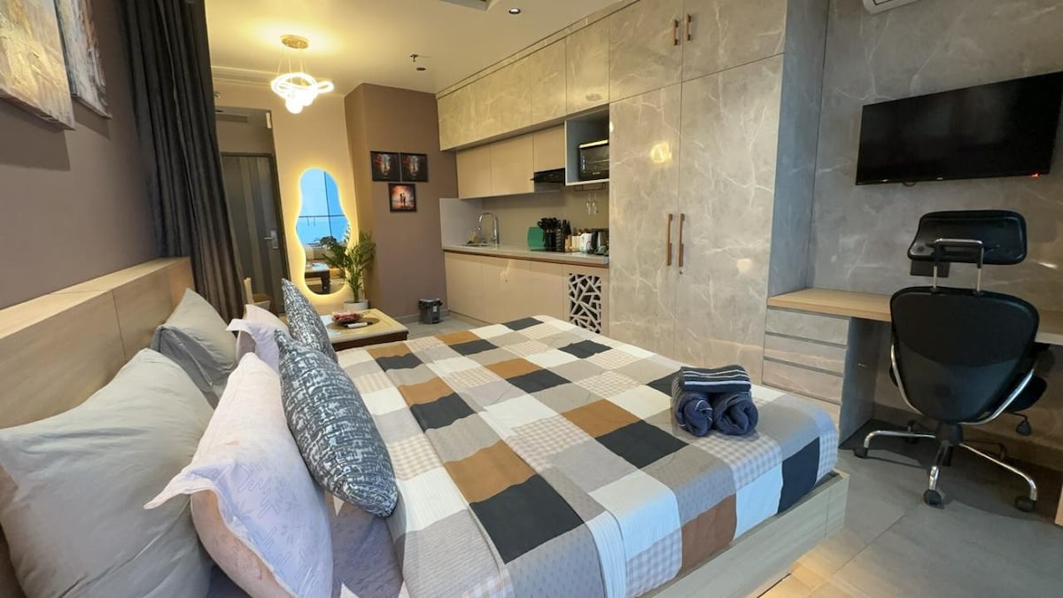 Exotic stays Supernova Noida - Apartments for Rent in Noida, Uttar ...