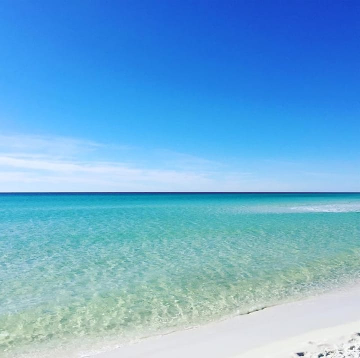 Oceanfront Pad! Relax On 300 Ft Of Private Beach! - Destin, FL