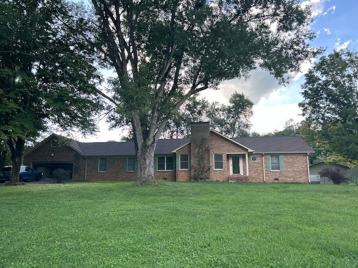 Raus Hill Estate - Lynchburg, TN