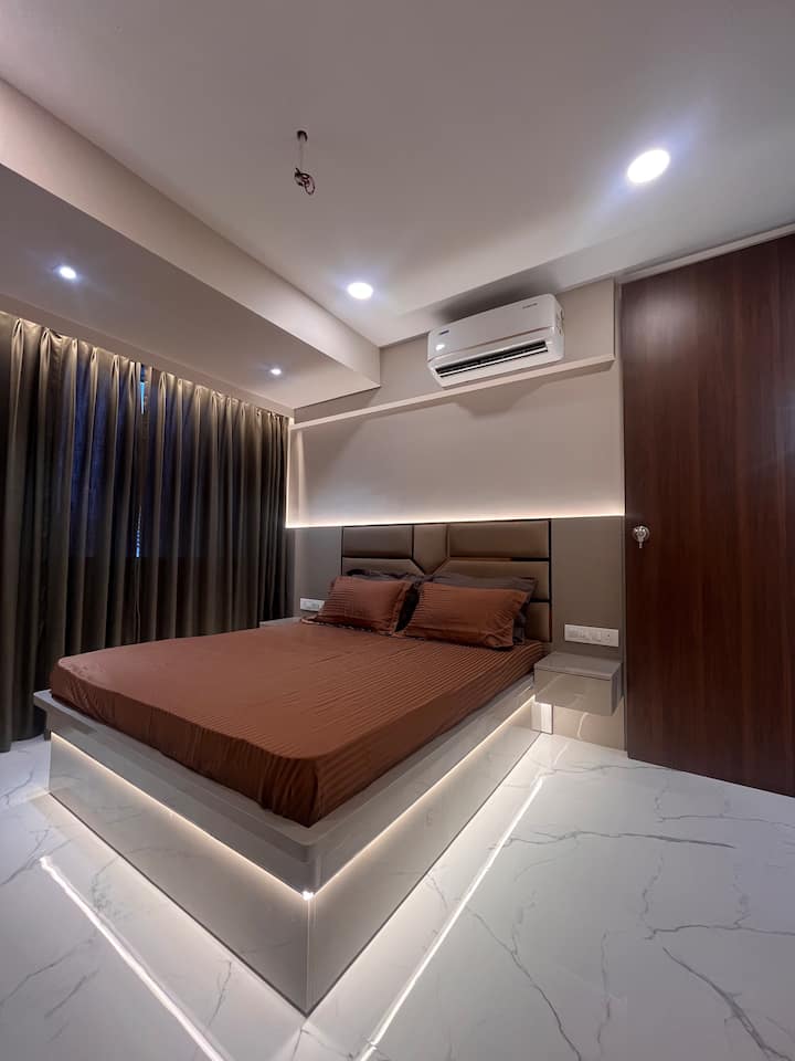 Luxurious Sedan - Spacious 1bhk Apt - Oshiwara - Mumbai