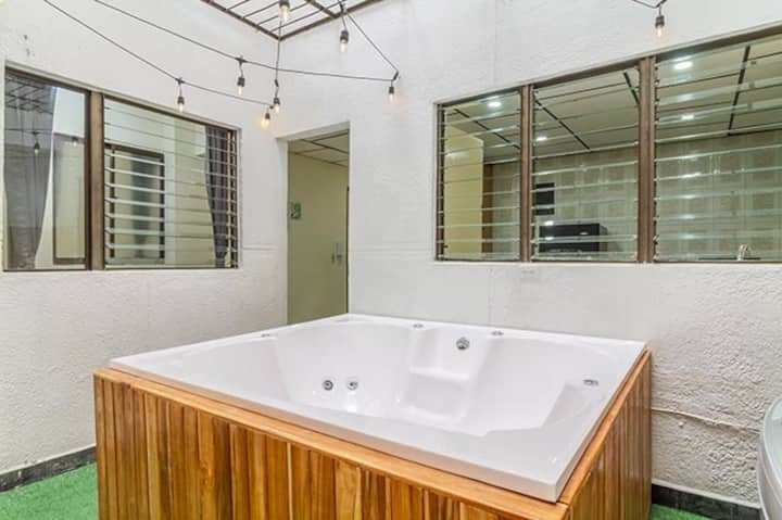 Familiar 4 Hab A/c Jacuzzi-central Laureles - Medellín