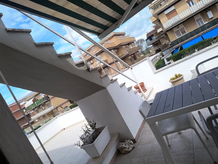 Casa Per Gente Giovane - Pomezia