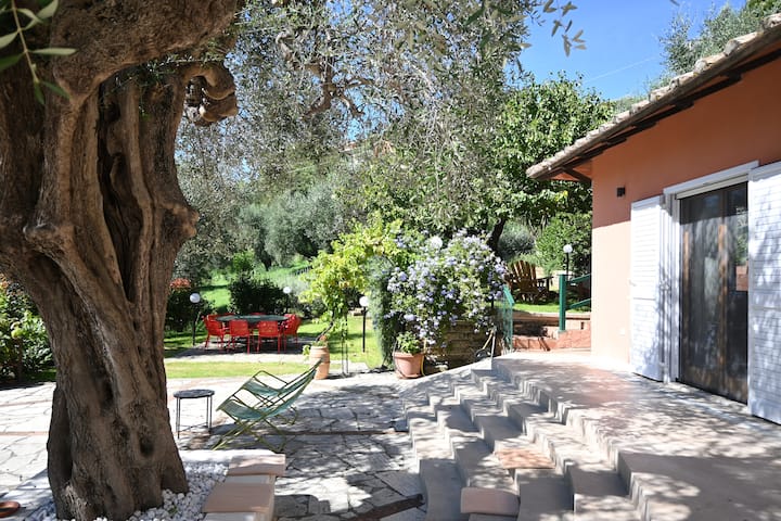 Villa Capalbio: Between Countryside & Sea. - Capalbio