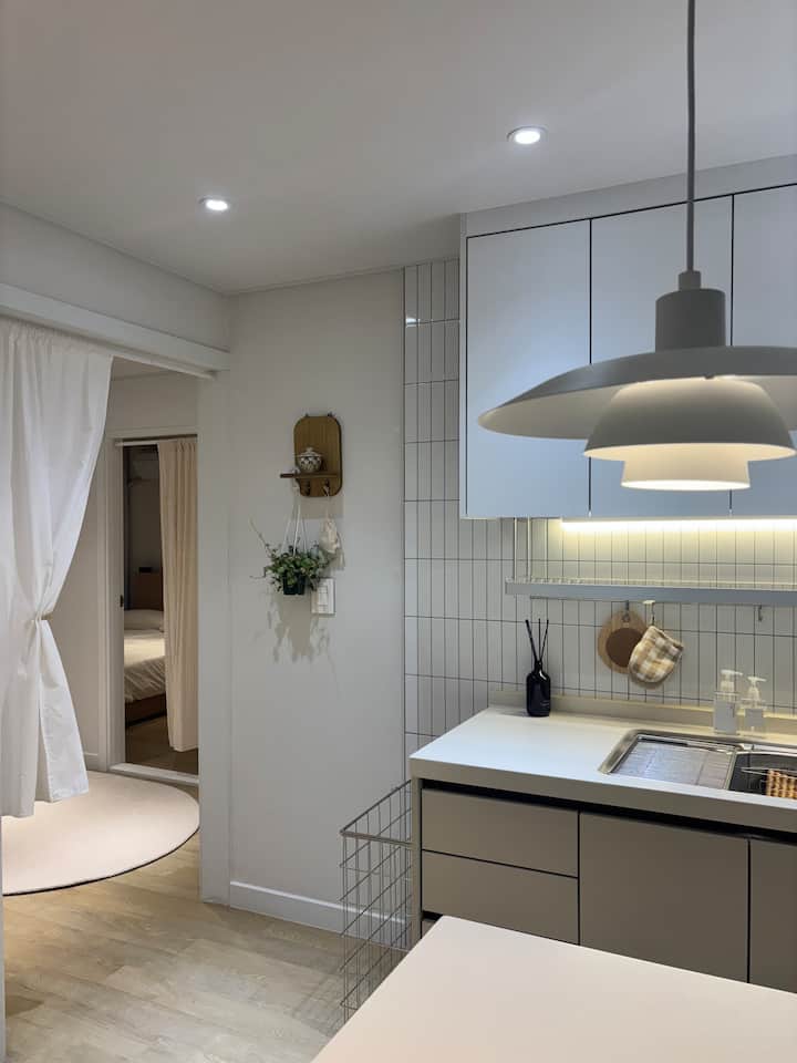 [오소록102] 
Bed 4 | 바닷가, 지하철 3분 | 해운대 | 광안리드론쇼 | 1층 - Busan