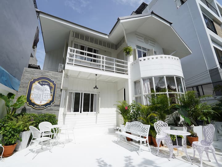 Comfortable Room In Heritage Home By Khaosan - Bangkok