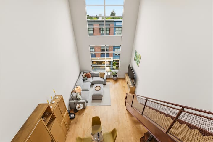 Santana Row Executive Loft • King Bed • Office - San Jose