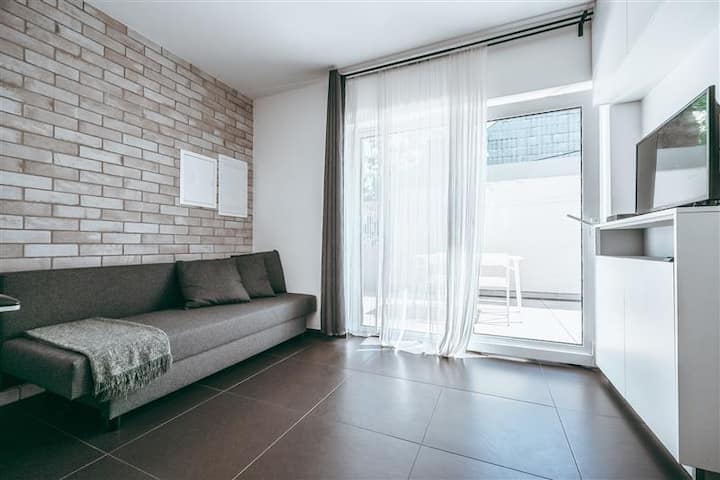 Wakeup 1 - Studio W. Terrace 4 Pax, Wi-fi, Central - Esch-sur-Alzette