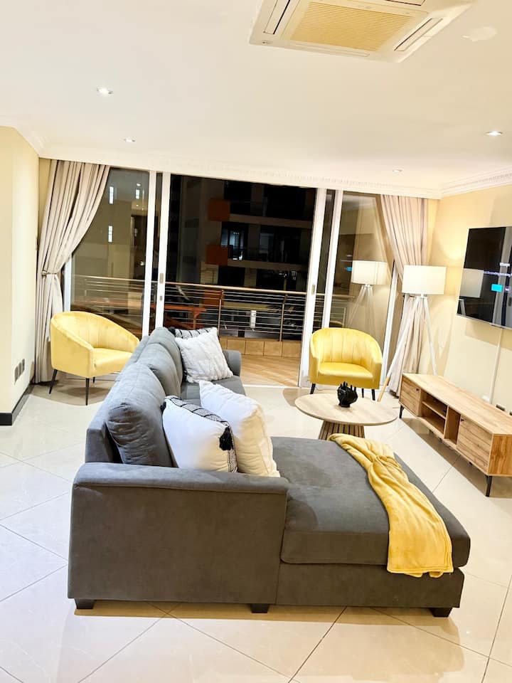 Ben's Stylish Waterfront Apartment - Durban