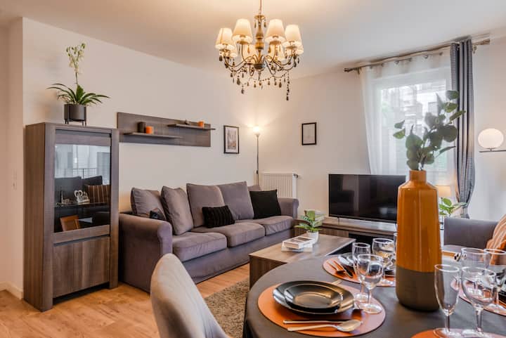 Authentic • 4 Prs • 2 Ch • 7 Min Disneyland Paris - Montévrain