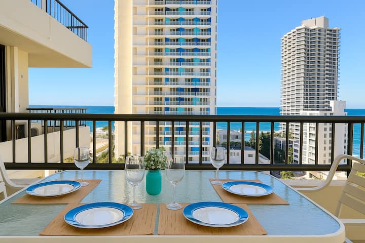 High 2br Ocean View Resort: Heated Pool & Sauna - Surfers Paradise