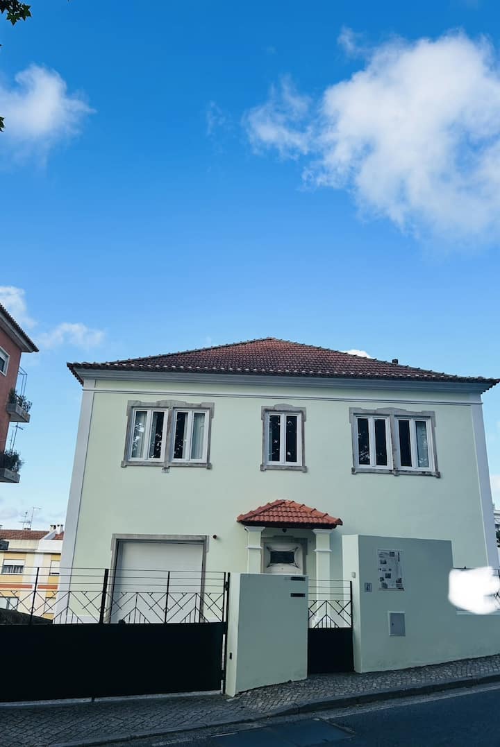 Charming 4 Bedroom House Center Of Historic Sintra - Sintra