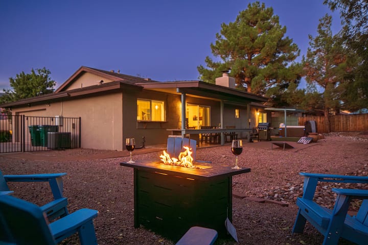 Red Rock Views, Hot Tub, Walk To Trails + Dining - Sedona, AZ